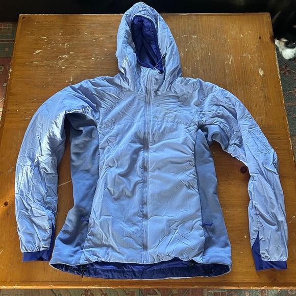 Arc'teryx | Jackets & Coats | Periwinkle Arcteryx Atom Jacket | Poshmark